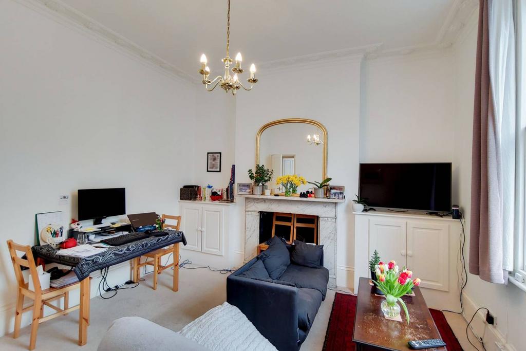 Moreton Place, Pimlico, London, SW1V 1 bed flat - £3,200 pcm (£738 pw)