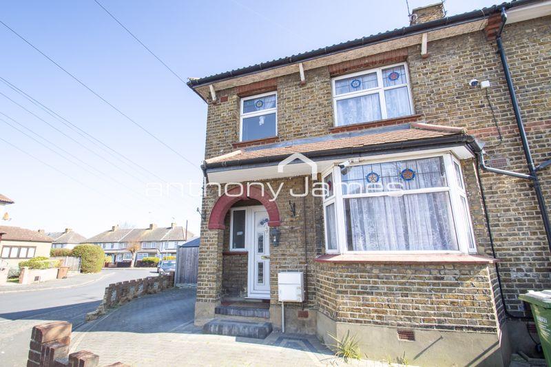 Lydia Road, Erith DA8 3 bed end of terrace house to rent - £2,000 pcm ...