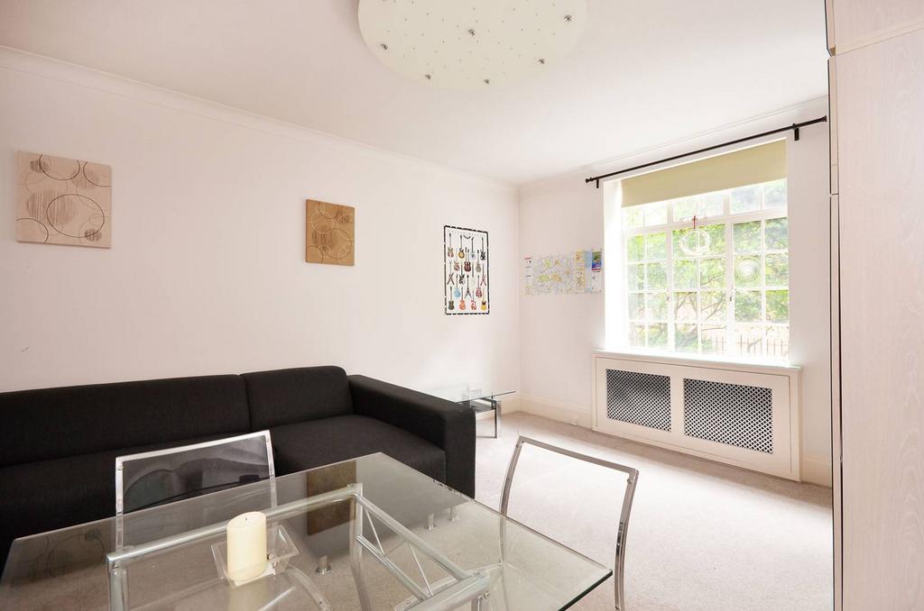 Chelsea Manor Street, Chelsea... Studio to rent - £2,167 pcm (£500 pw)
