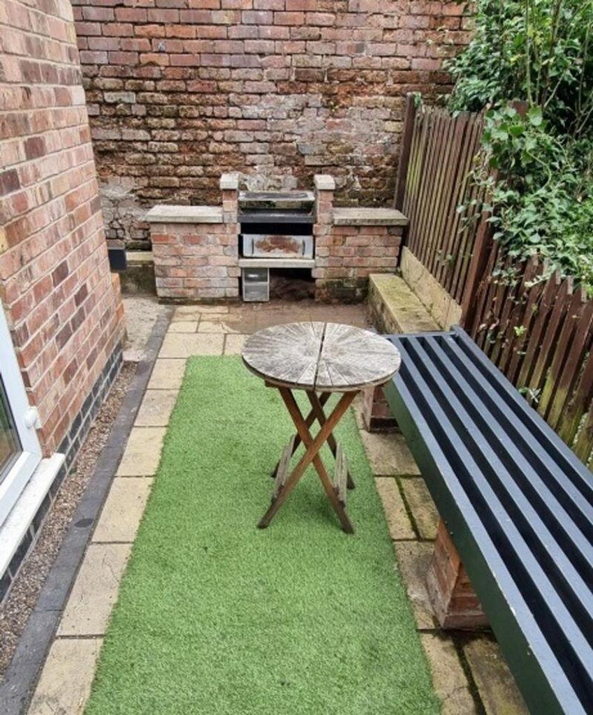 Albert Grove, Nottingham NG7 8 bed house - £4,504 pcm (£1,039 pw)