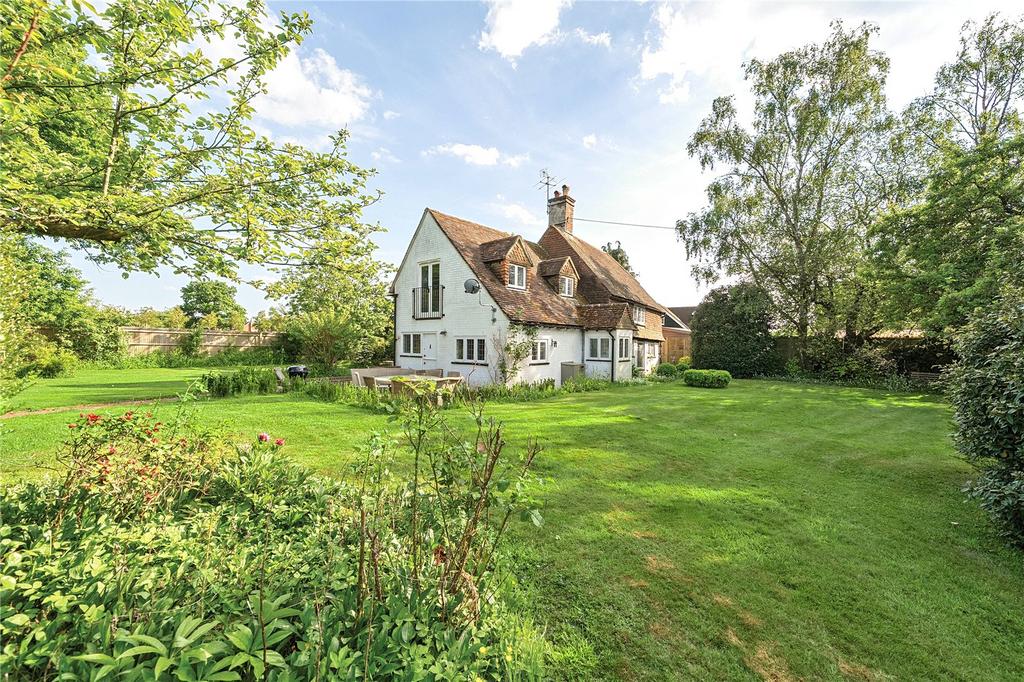 Green Lane, Alfold, Cranleigh... 3 bed detached house - £750,000