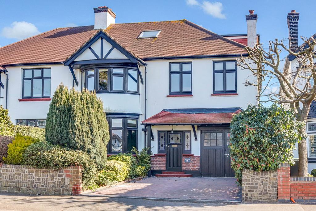 Thorpe Hall Avenue, Thorpe Bay SS1 5 bed semi-detached house for sale ...