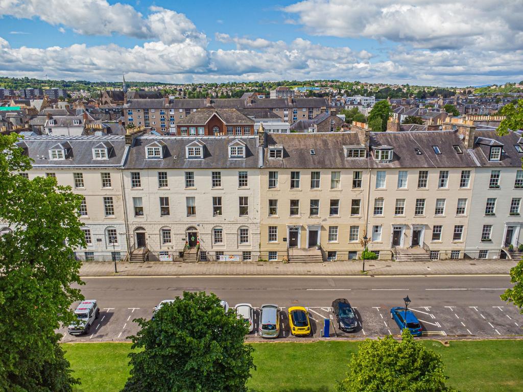 Rose Terrace, Perth, PH1 3 bed apartment - £170,000
