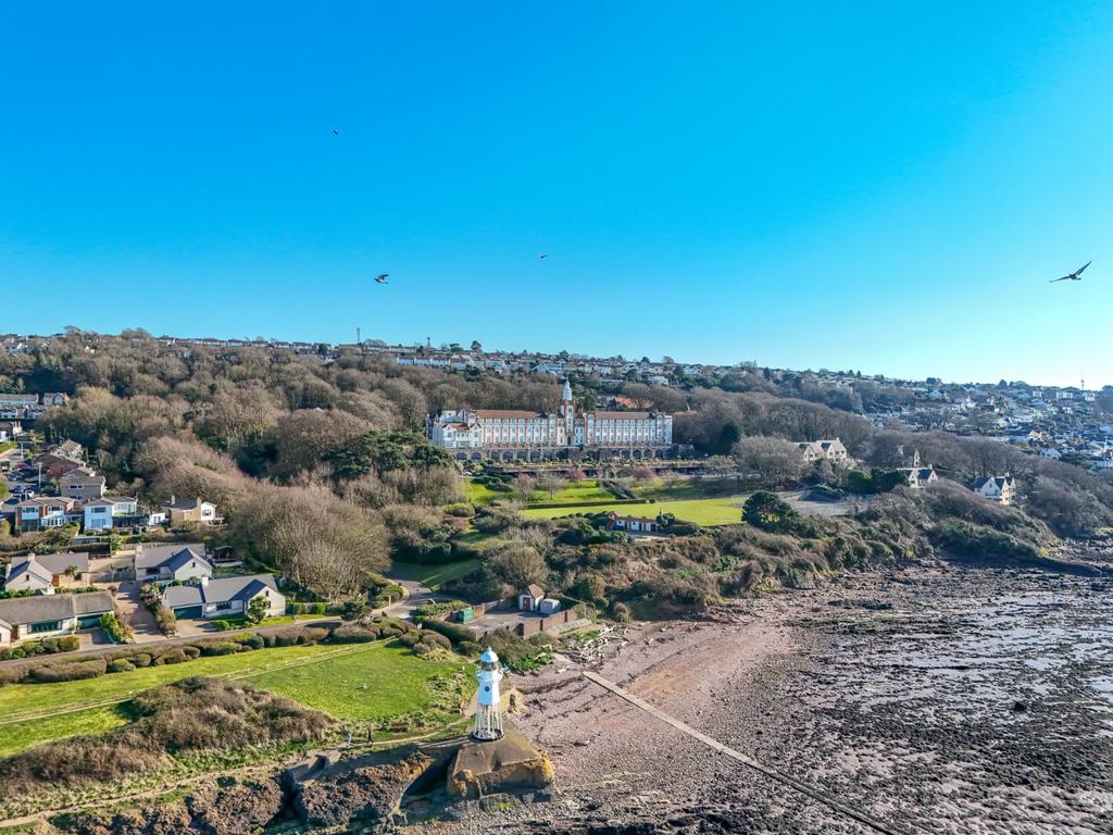 Nore Road, Portishead, Bristol... 3 bed apartment - £475,000