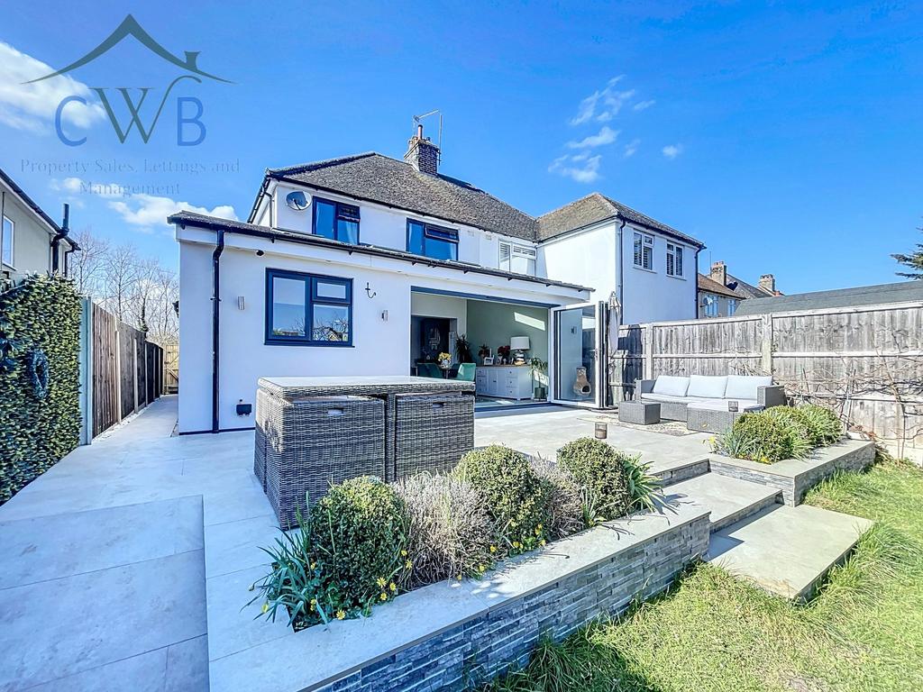 Birling Road, Snodland, ME6 3 bed semi-detached house for sale - £475,000