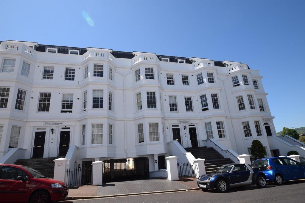 1-3 Silverdale Road, Eastbourne BN20 2 bed flat for sale - £225,000