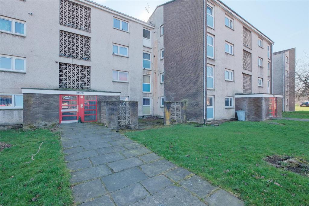 George Court, Hamilton 2 bed apartment - £55,000