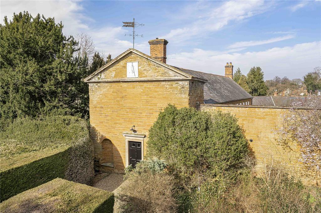 Dallington Court, Dallington Park... 2 bed detached house for sale - £ ...