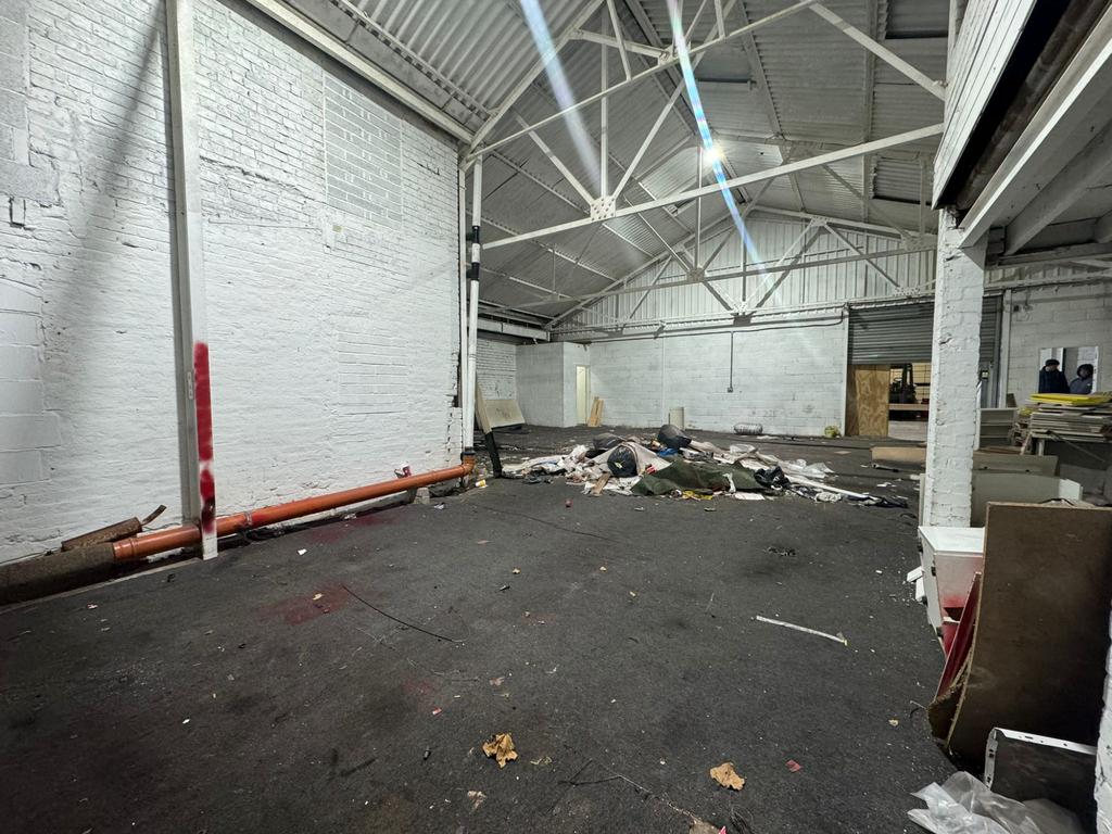 Great Bridge, Tipton, West Midlands, DY4 Industrial unit to rent - £ ...