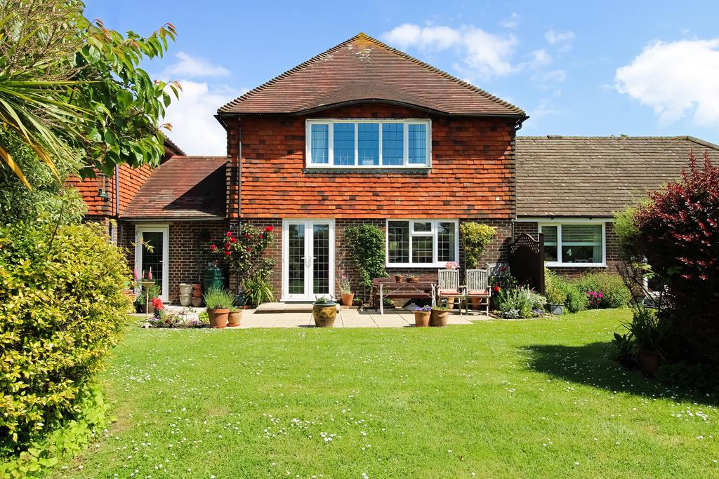 Tithe Barn Court, Aldwick Bay Estate... 2 bed apartment for sale - £425,000