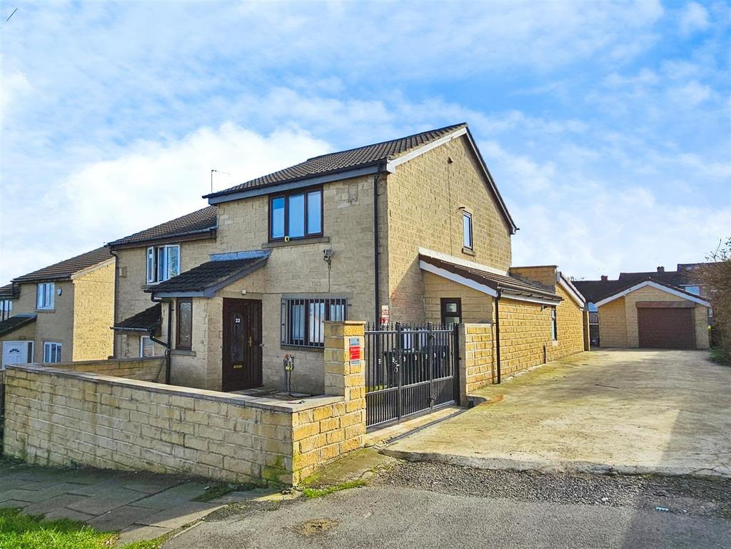 The Bank, Bradford BD10 4 bed semi-detached house to rent - £1,200 pcm (£277 pw)