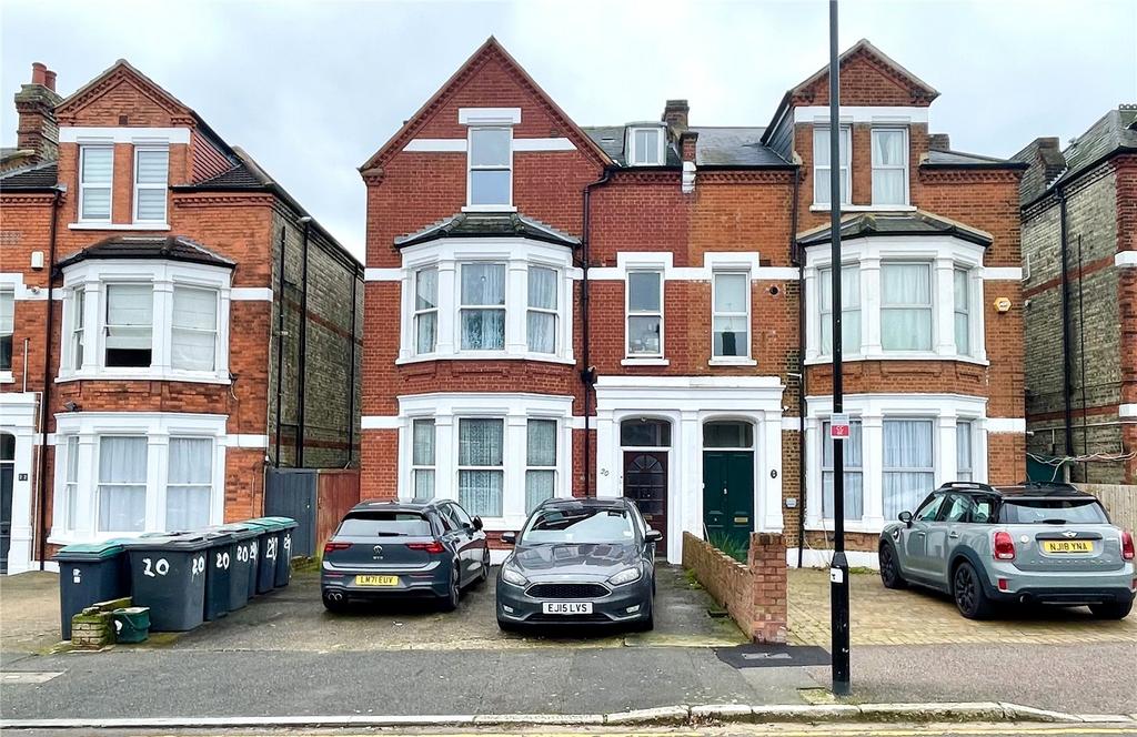 Clarence Road, London N22 Studio - £1,000 pcm (£231 pw)