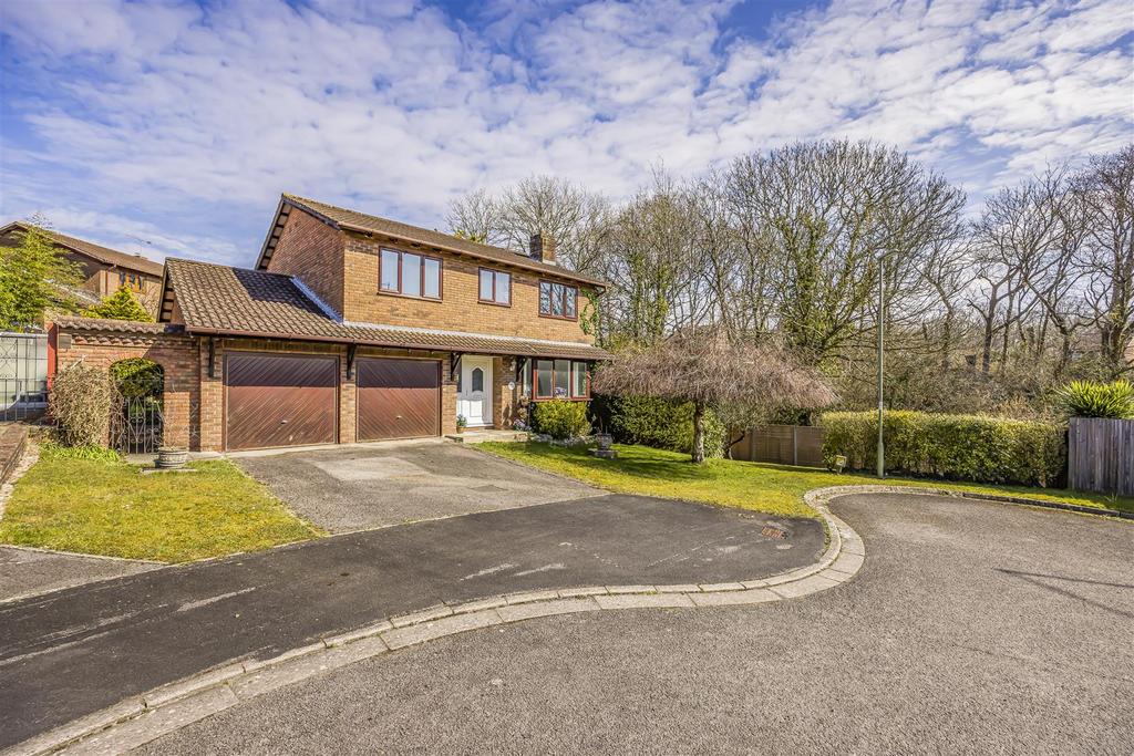 Deeping Gate, Waterlooville PO7 4 bed detached house for sale - £525,000