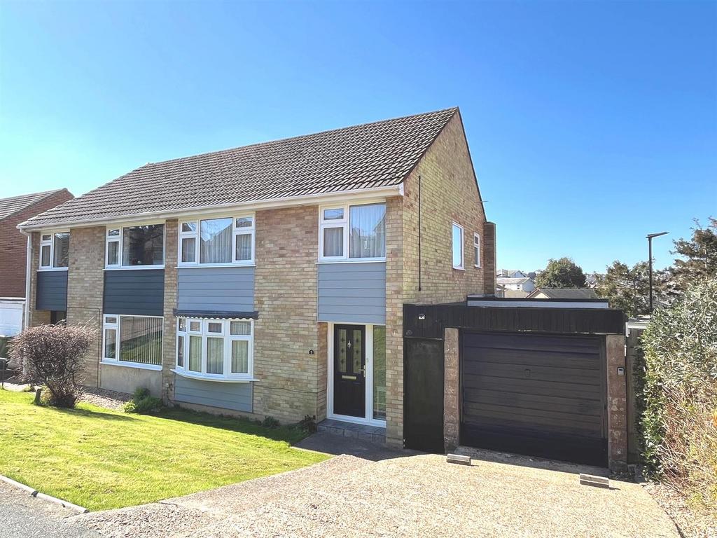 Oak Tree Way, East Cowes 3 bed semi-detached house for sale - £320,000