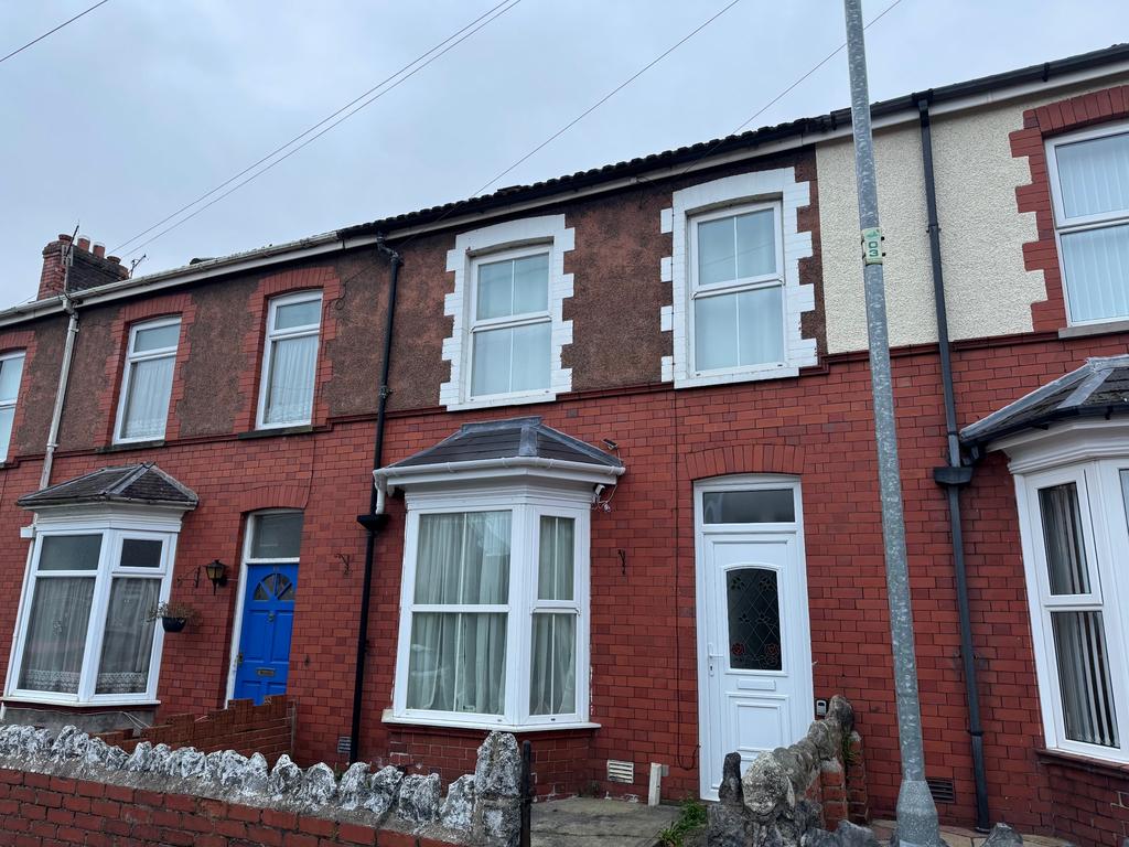 Leonard Street, Neath 4 bed terraced house to rent - £1,295 pcm (£299 pw)