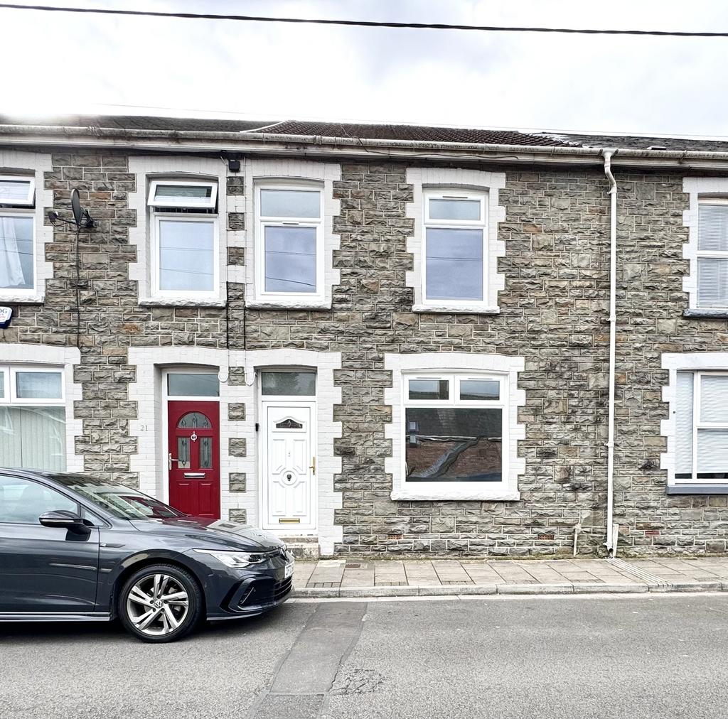 Aberaman, Aberdare CF44 3 bed terraced house for sale - £168,000