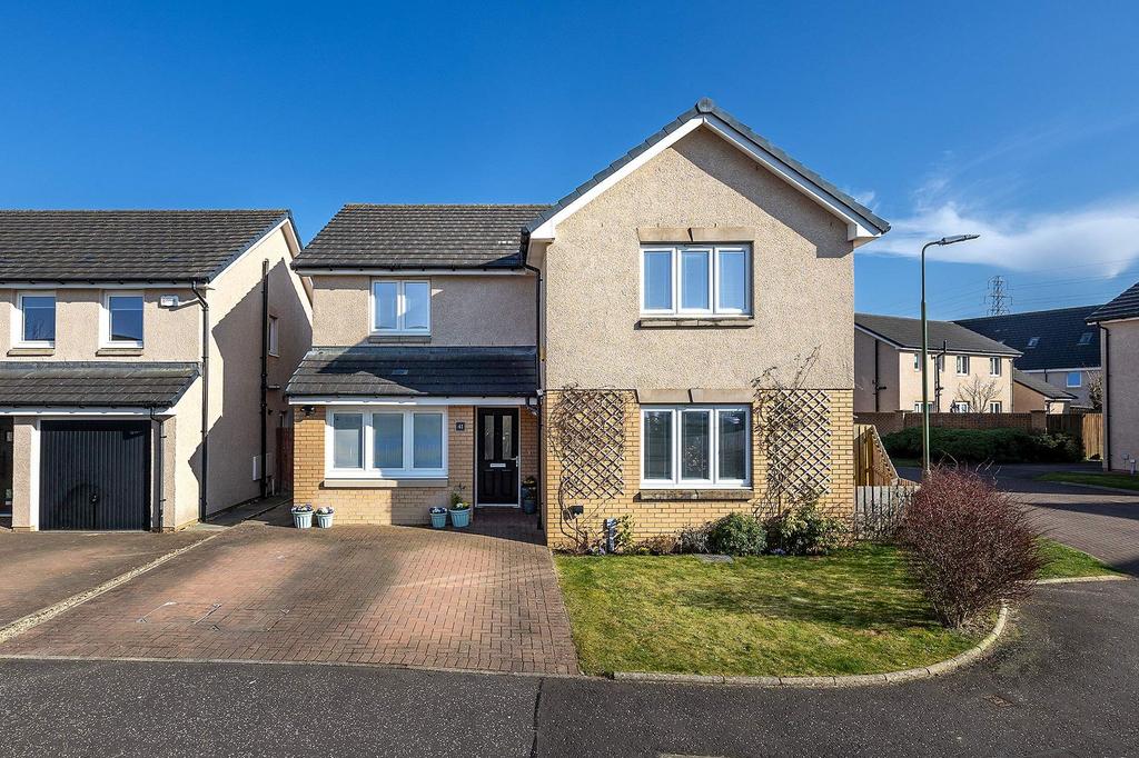Russell Road, Bathgate, EH48 5 bed detached house - £365,000