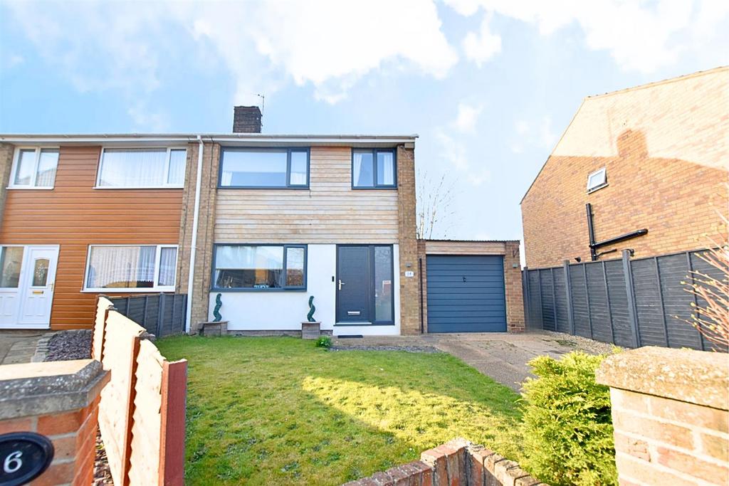 Mill View, Grimsby DN37 3 bed semi-detached house for sale - £195,000