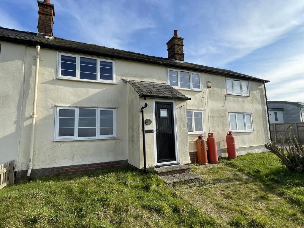 Stebbing 3 bed semi-detached house for sale - £180,000
