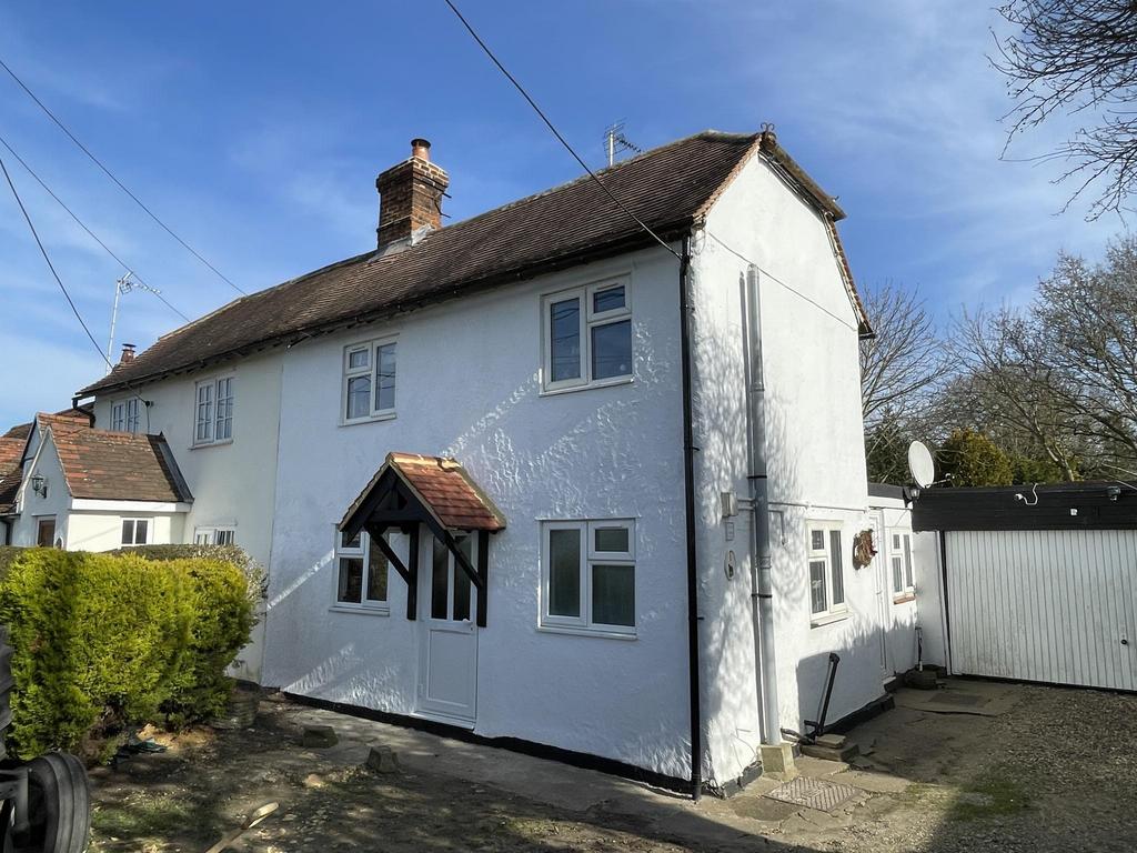 Stebbing 3 bed semi-detached house for sale - £150,000