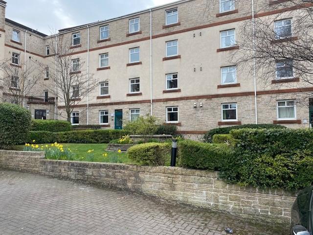 Sinclair Close, Gorgie, Edinburgh, EH11 2 bed flat - £1,250 pcm (£288 pw)