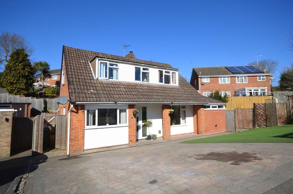 Enbrook Valley, Folkestone CT20 4 bed detached house - £475,000