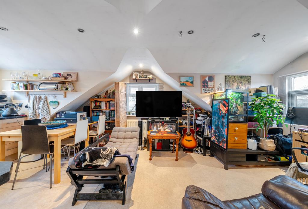 Stonecot Hill, Sutton SM3 1 bed apartment for sale - £235,000