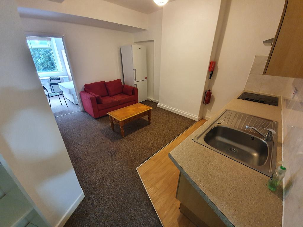 F6, 1 West Luton Place, Adamsdown 1 bed flat to rent - £775 pcm (£179 pw)