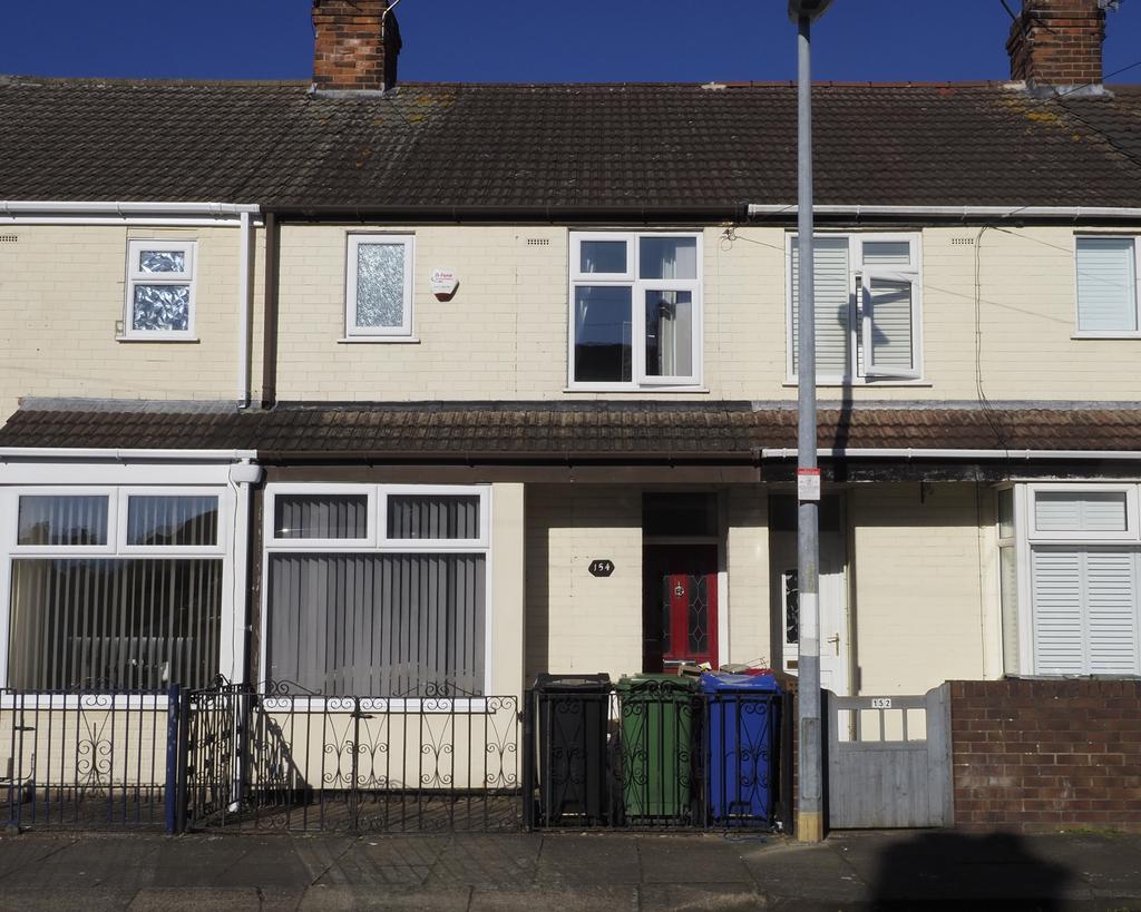 Haycroft Street, Grimsby DN31 2 bed terraced house for sale - £76,000