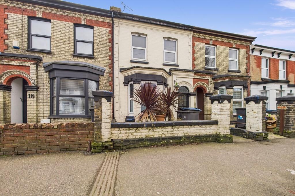 Buckland Avenue, Dover 3 bed terraced house for sale - £200,000