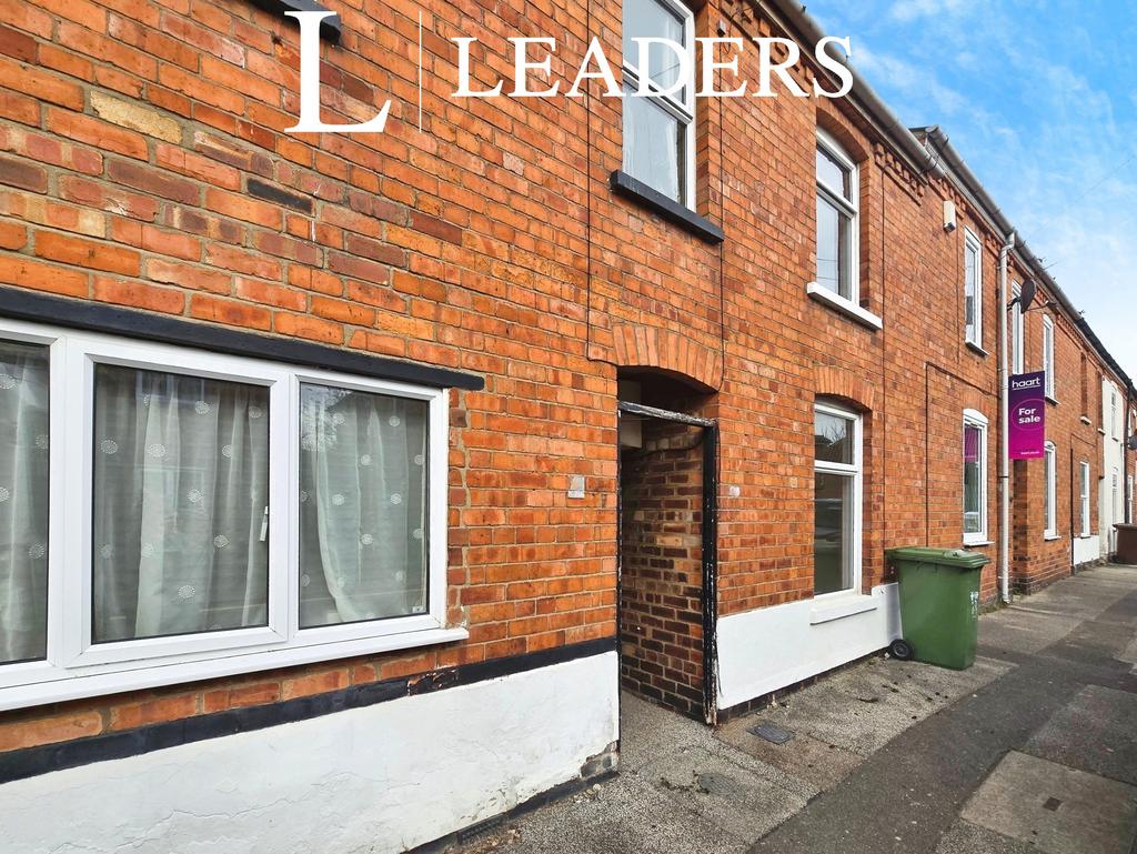 Good Lane 3 bed terraced house to rent - £950 pcm (£219 pw)