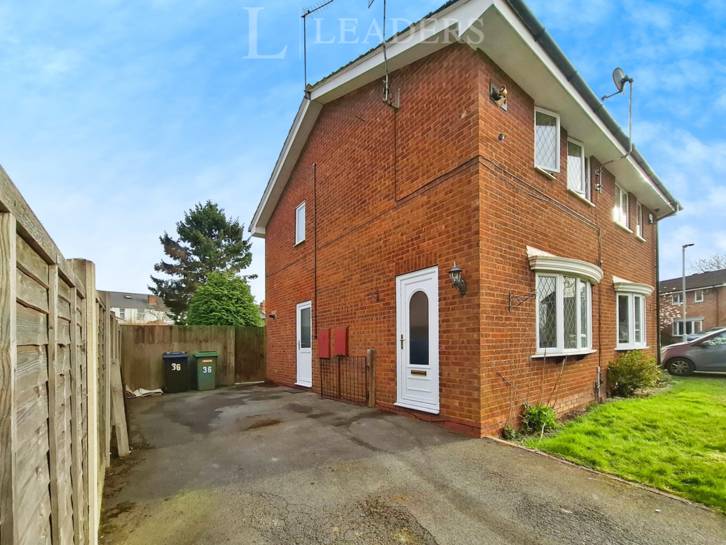 Warmley Close, WV6 2 bed semi-detached house - £975 pcm (£225 pw)