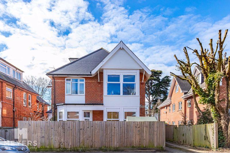 37 Hamilton Road, Bournemouth, BH1 1 bed apartment for sale - £140,000