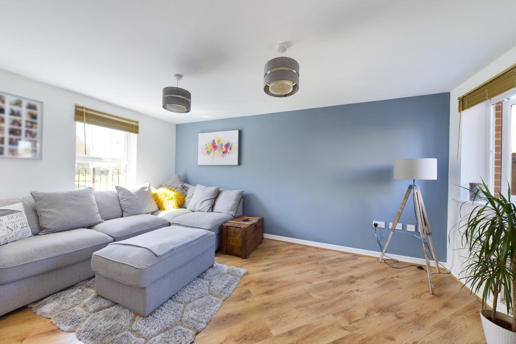 Anderson Road, Bedfordshire SG18 3 bed semi-detached house for sale - £ ...