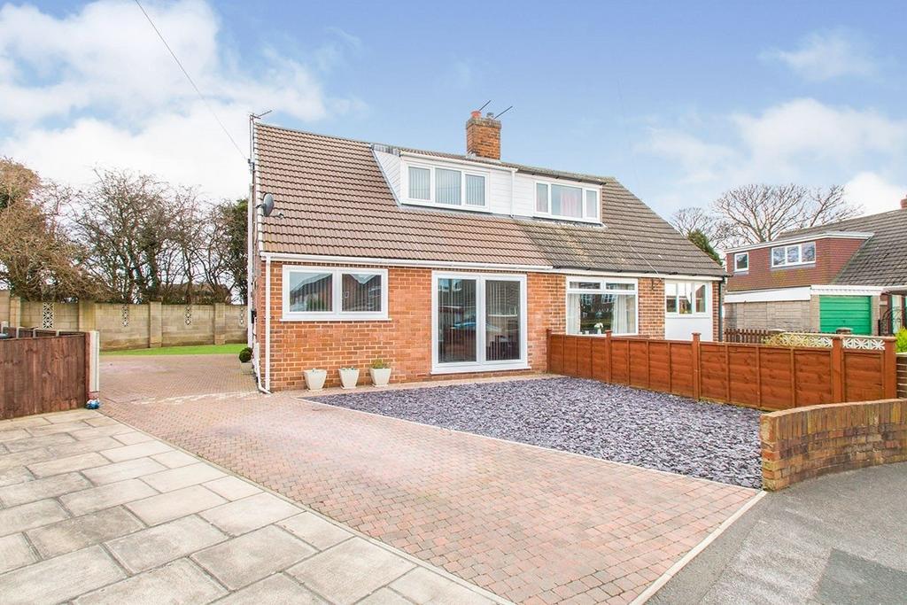 Holmsley Garth, Leeds LS26 3 bed semi-detached house - £1,200 pcm (£277 pw)