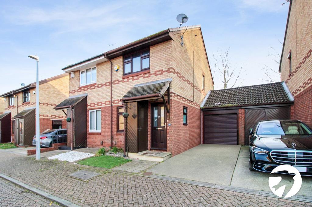 Maypole Road, Gravesend, Kent, DA12 2 bed semi-detached house - £1,600 ...