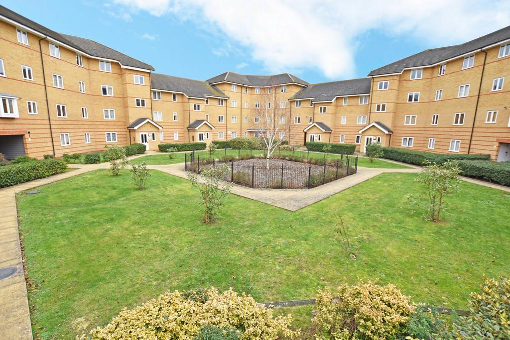 Heath Court, Stanley Close, Eltham, SE9 2 bed flat for sale - £300,000