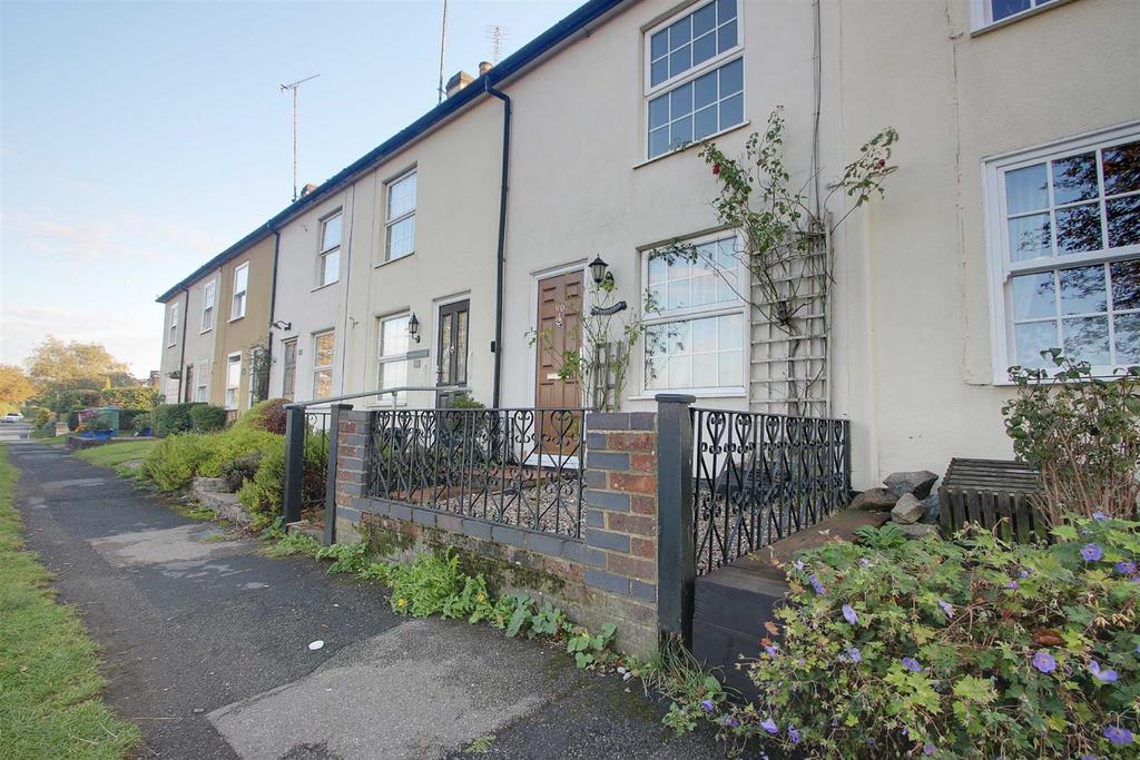 Vicarage Road, Pitstone 2 bed cottage to rent - £1,200 pcm (£277 pw)