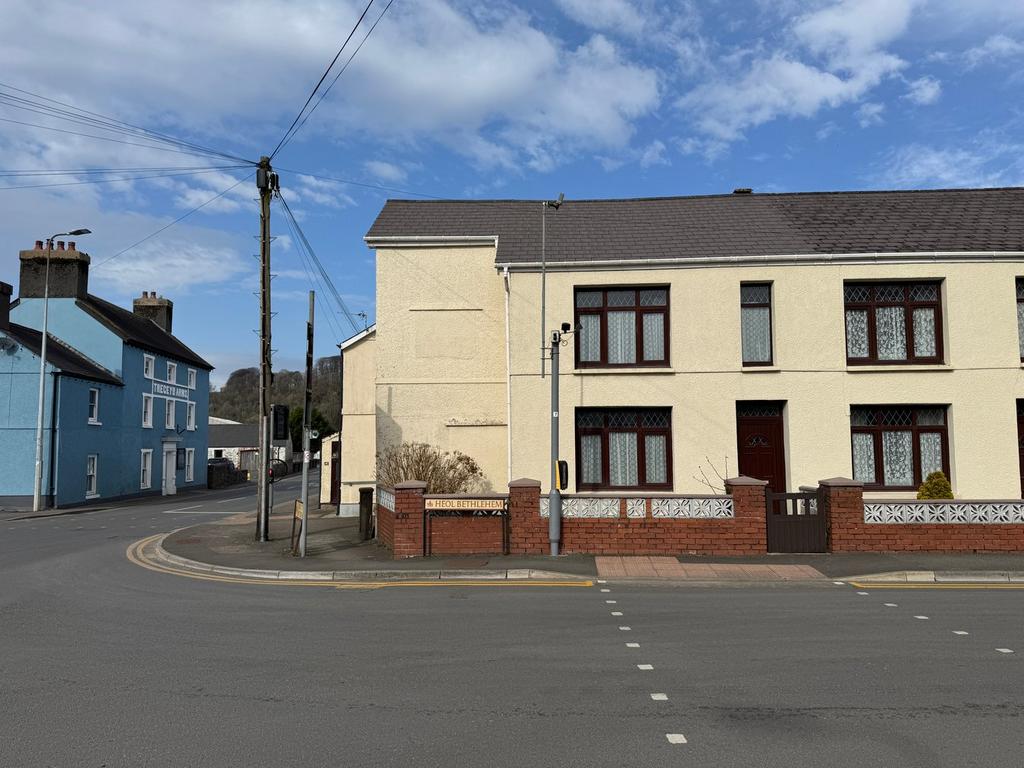Bethlehem Road, Ffairfach, Llandeilo... 2 bed semi-detached house for ...