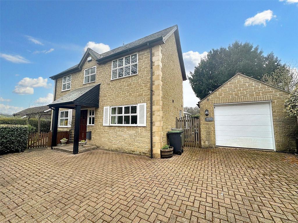 Moor Hill, Fovant, Salisbury... 3 bed detached house for sale - £565,000