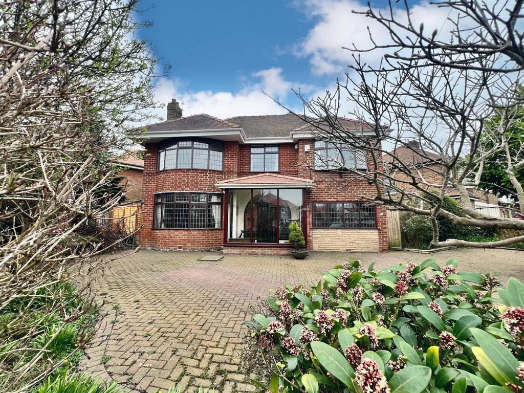 Caldervale Avenue, Poulton-Le-Fylde FY6 4 bed detached house for sale ...