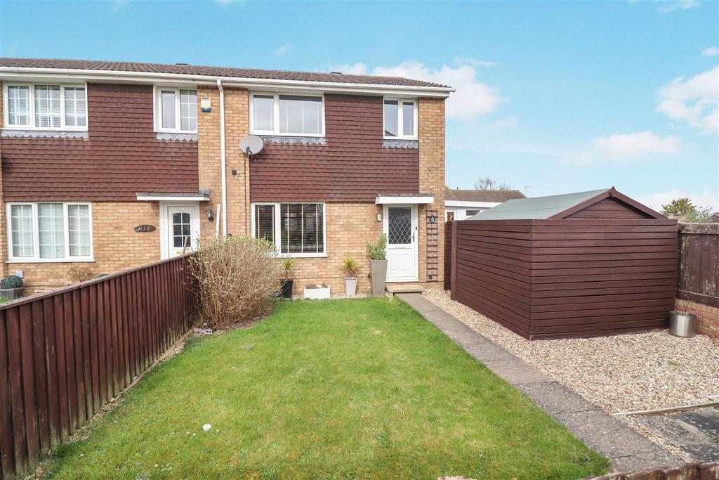 Grangeway, Rushden NN10 3 bed end of terrace house - £235,000