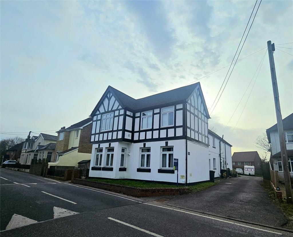 The Street, Tongham, Farnham, Surrey... 1 bed apartment to rent - £ ...