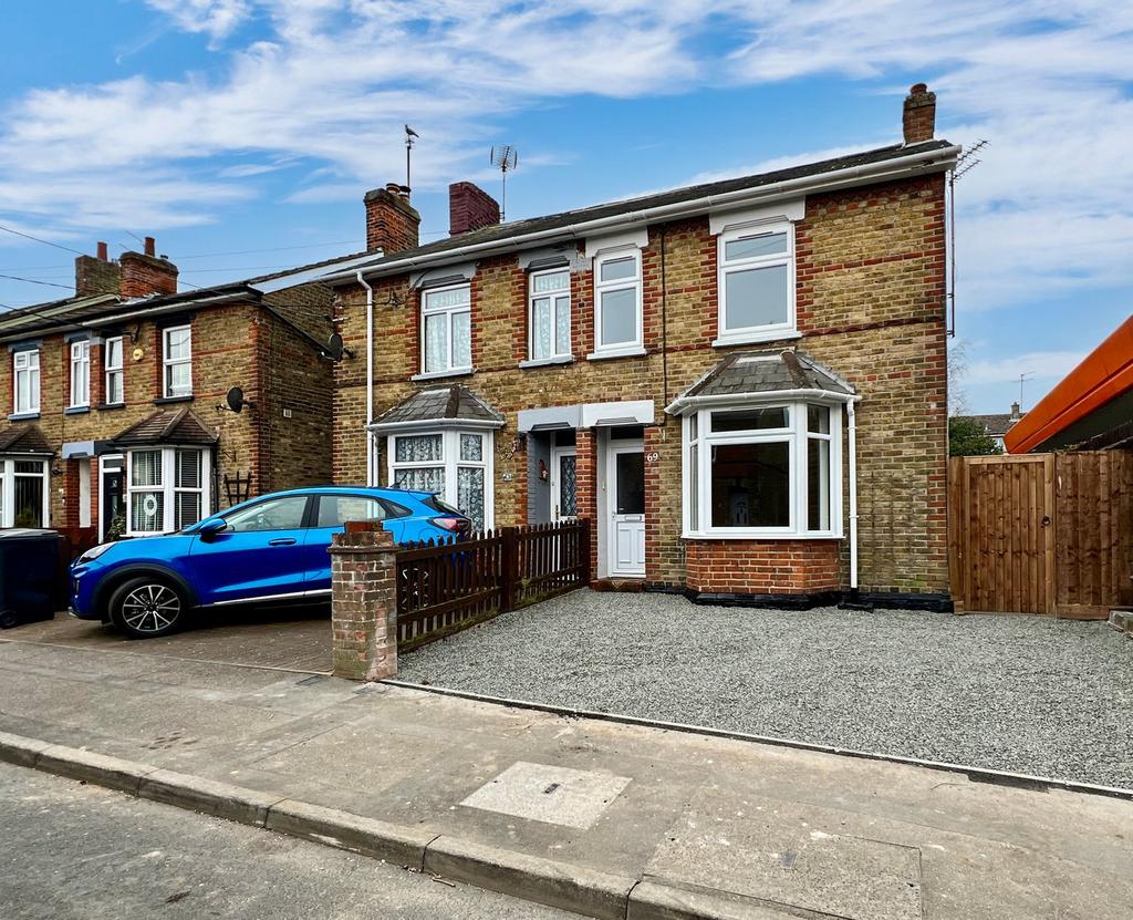 Mount Road, Braintree, CM7 3 bed semi-detached house for sale - £325,000