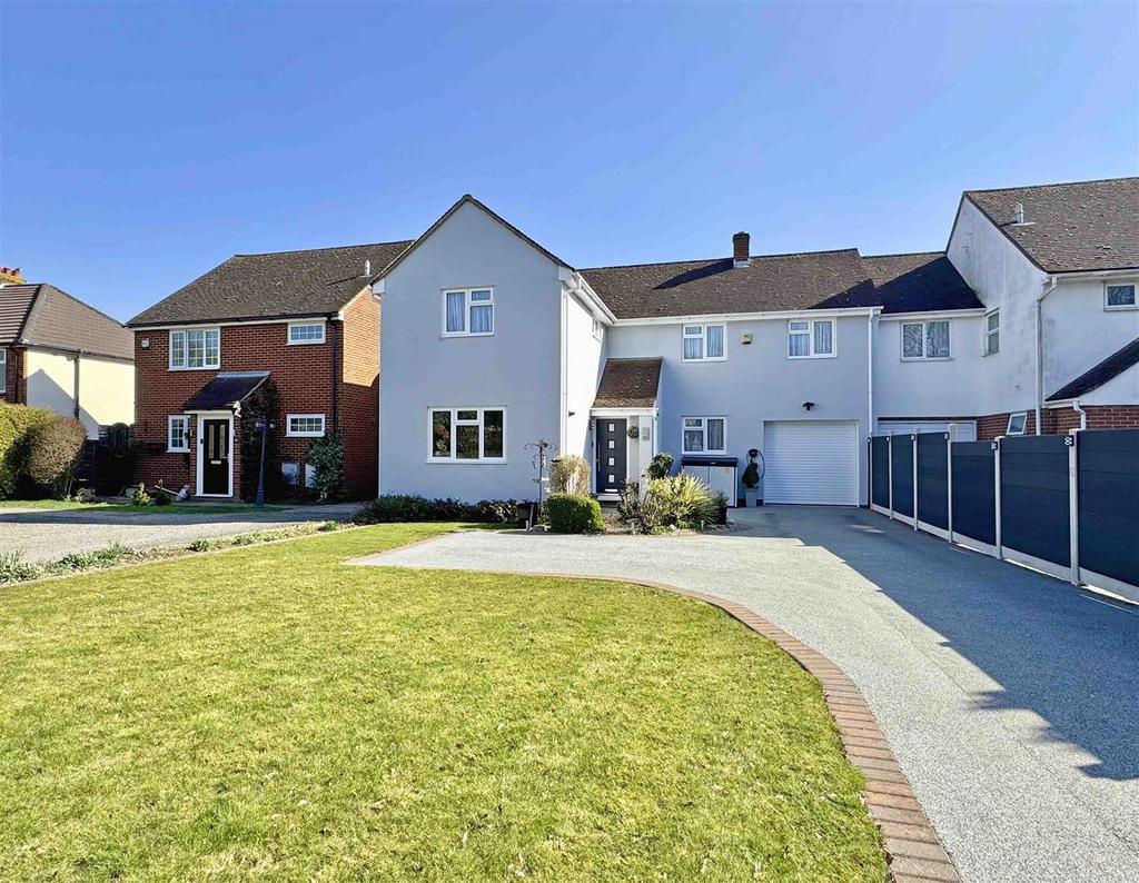 Notley Road, Braintree, Essex 4 bed terraced house - £415,000