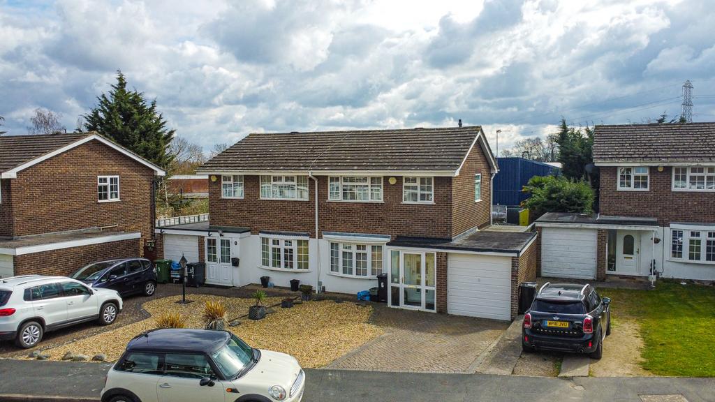 Regency Drive, Bristol BS4 3 bed semi-detached house - £360,000