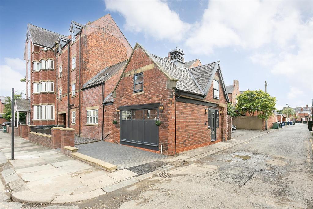 Osborne Mews, Osborne Road, Jesmond 1 bed coach house - £1,300 pcm (£ ...