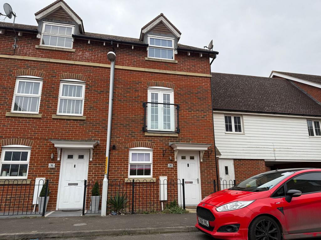 Easton Drive, Sittingbourne ME10 4 bed townhouse - £310,000