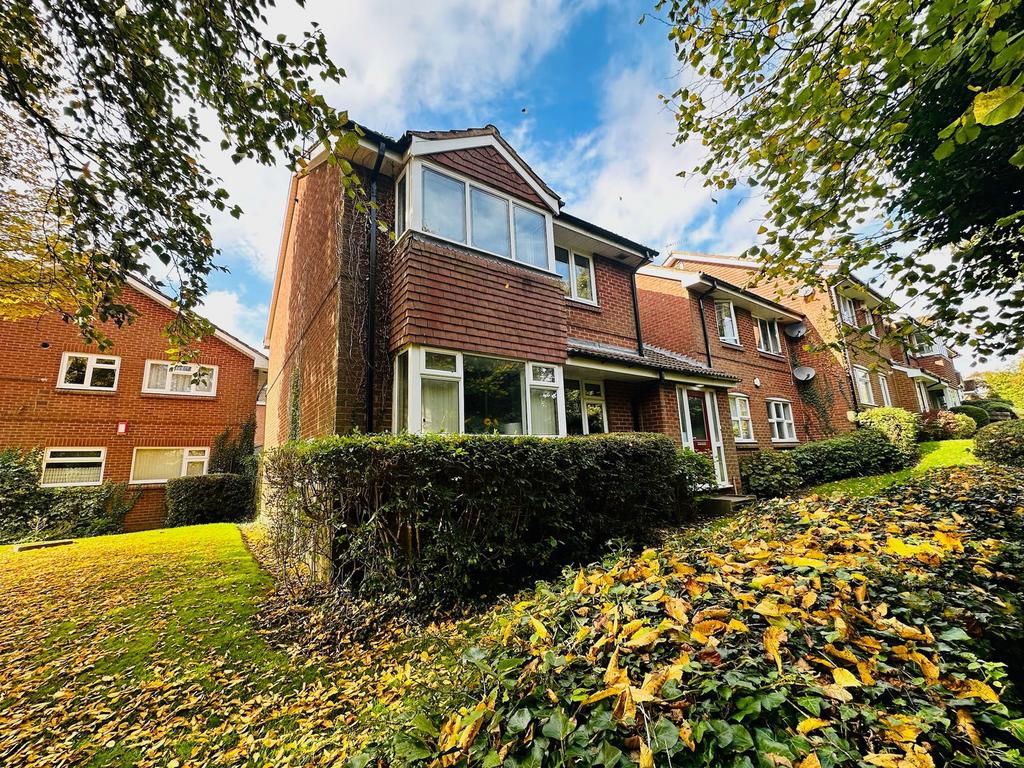 Roper Walk, Dudley DY3 2 bed apartment for sale - £119,950