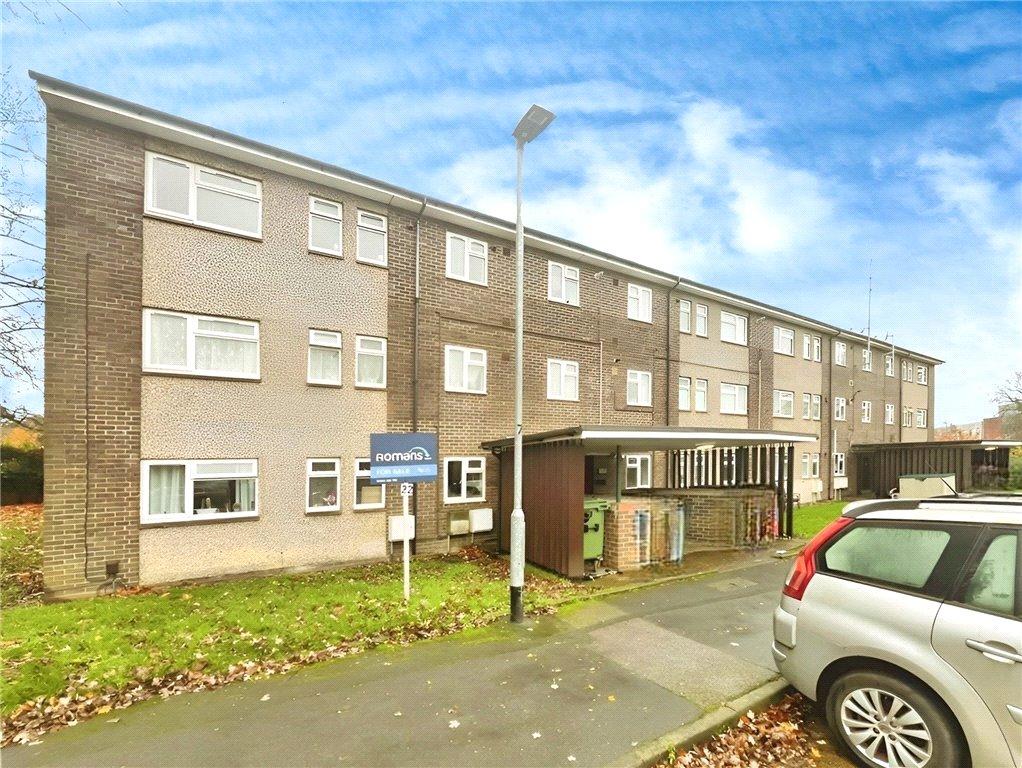 Perry Oaks, Bracknell, Berkshire, RG12 2 bed flat - £1,200 pcm (£277 pw)